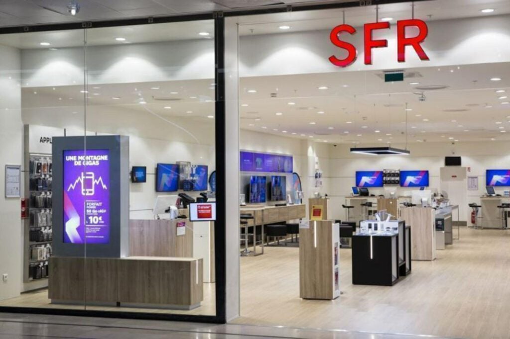 SFR accusé d'arnaque à l'assurance mobile