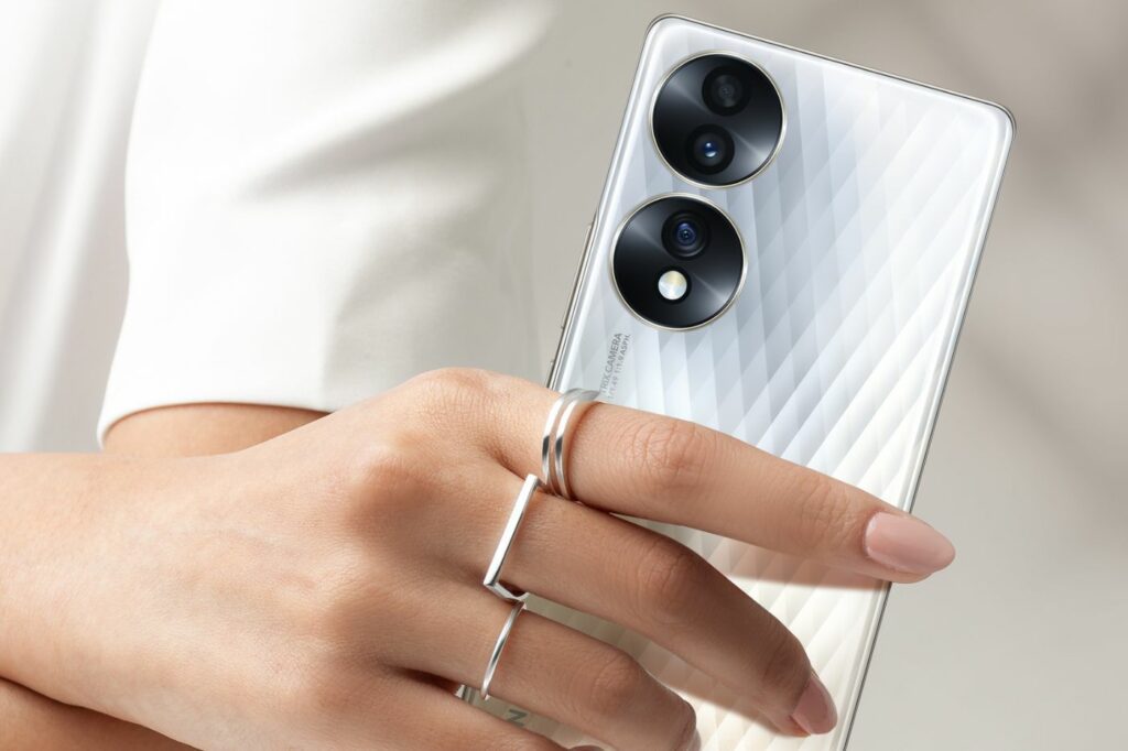 Le HONOR 70 a tout pour plaire, et a droit à des offres colossales pour ...