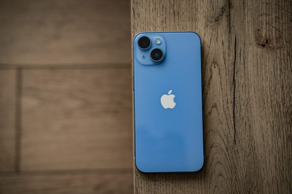 Test iPhone 14 : notre avis 2023 sur le modèle simple