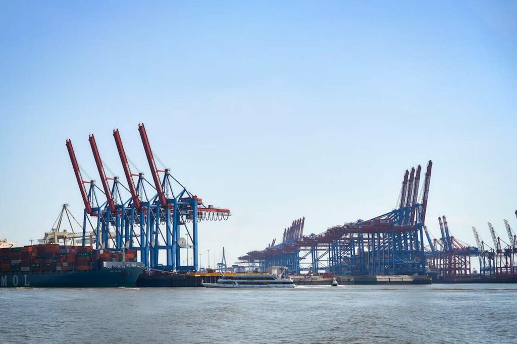 Un "port" de Marseille à Lyon : quel est ce nouveau projet de Macron