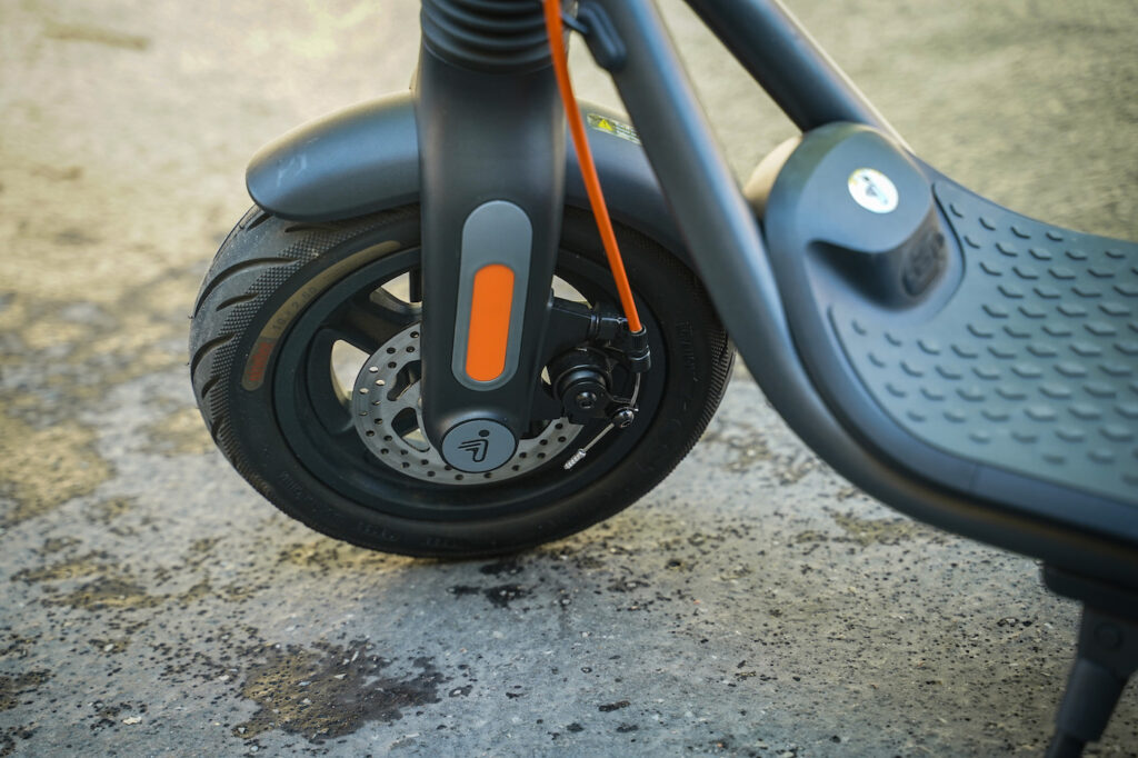 La Ninebot F2 Pro, la meilleure trottinette milieu de gamme