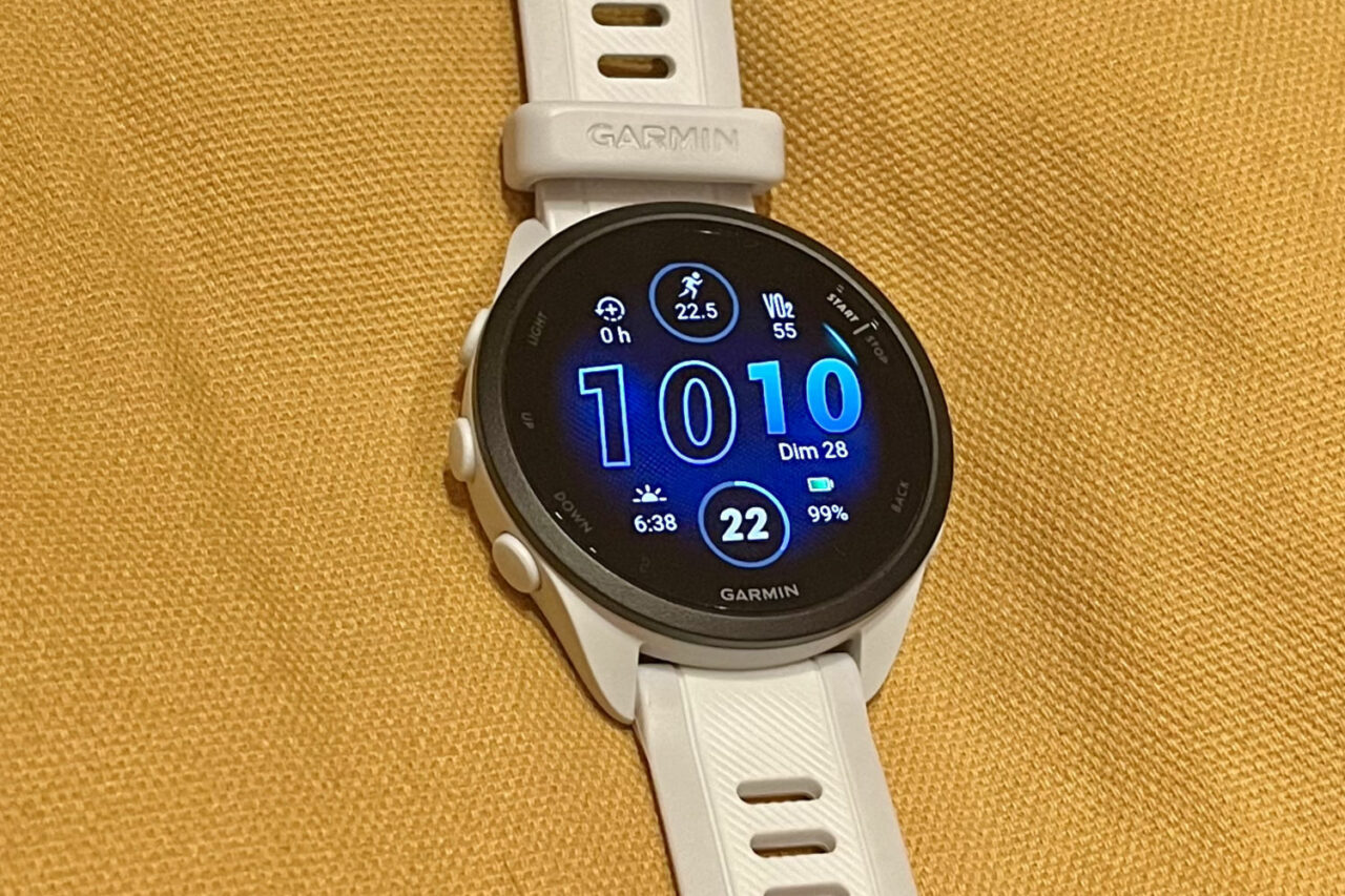 Test Garmin Forerunner 165 : j'ai préparé un semi-marathon avec, mon avis