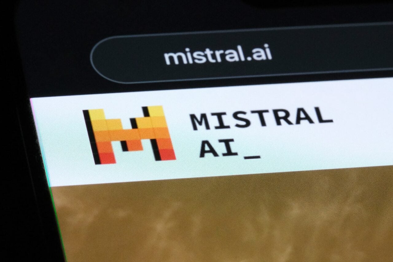 Mistral n’est pas à vendre, l’alternative française à ChatGPT vise la ...