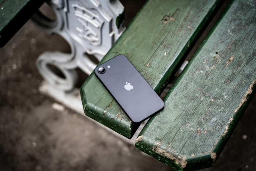 Test de l'iPhone 16e : notre avis sur l'iPhone le moins cher d'Apple