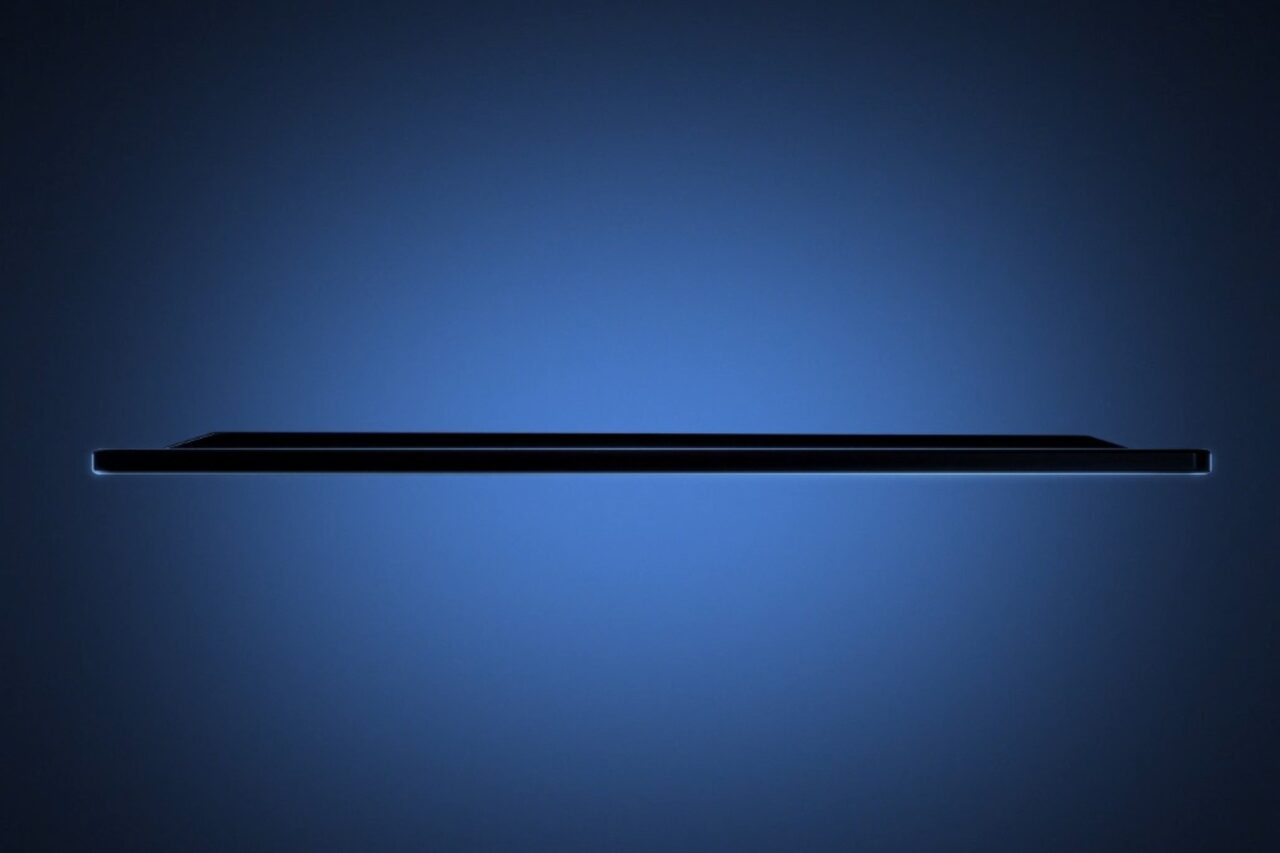 “Le plus fin, le plus léger et le plus avancé” : Samsung tease (encore ...