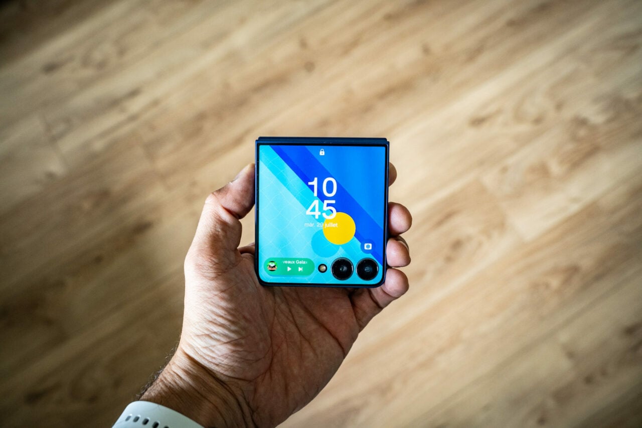Test du Galaxy Z Flip 7 : Samsung ouvre grand son clapet