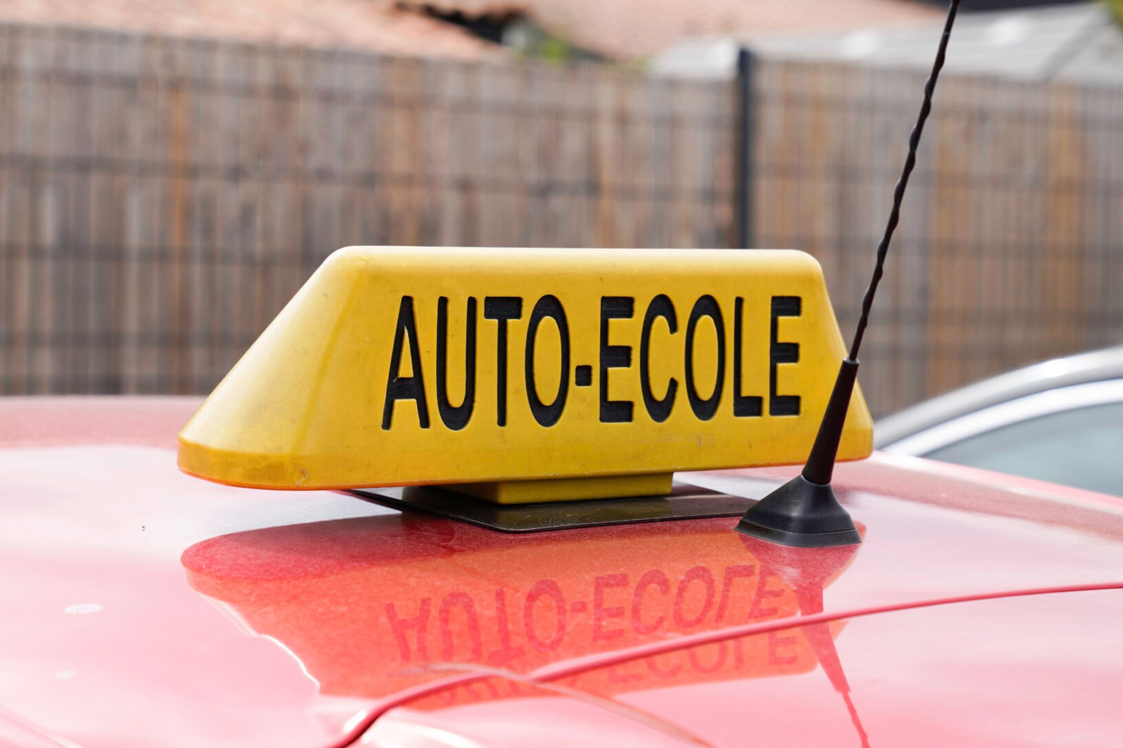 Auto-écoles en grève : le premier examen de France cumule les mois d ...