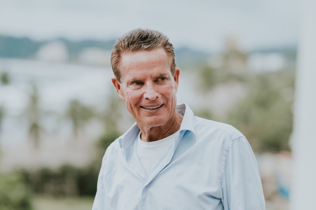 Portrait - 4 questions sur Bob Duggan, le surfeur devenu milliardaire ...
