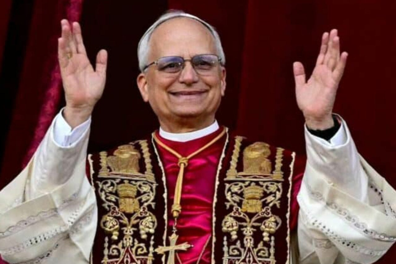 Le doute est permis : le pape a-t-il utilisé l’IA pour rédiger son ...