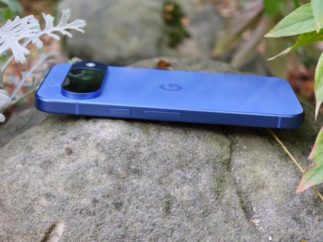 Test Google Pixel 10, meilleur que le Galaxy S25 et le Xiaomi 15