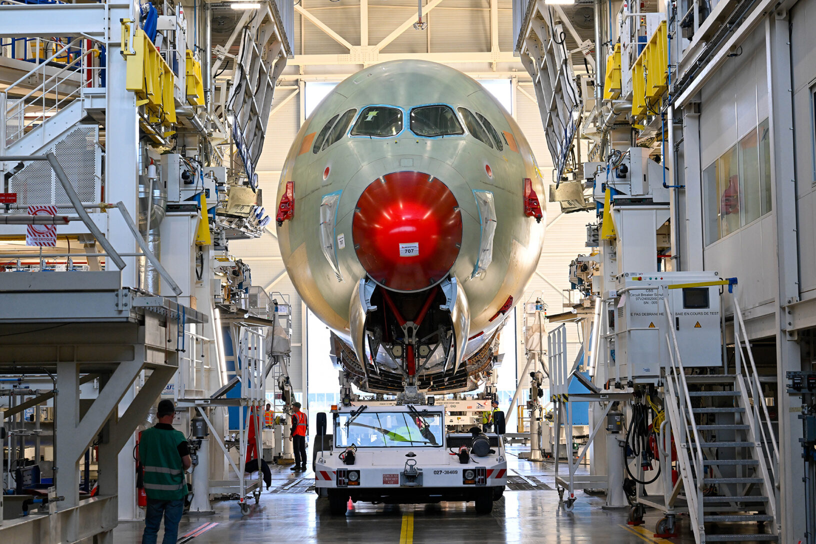 Airbus : son avion le plus fou sort des ateliers et prépare le projet ...