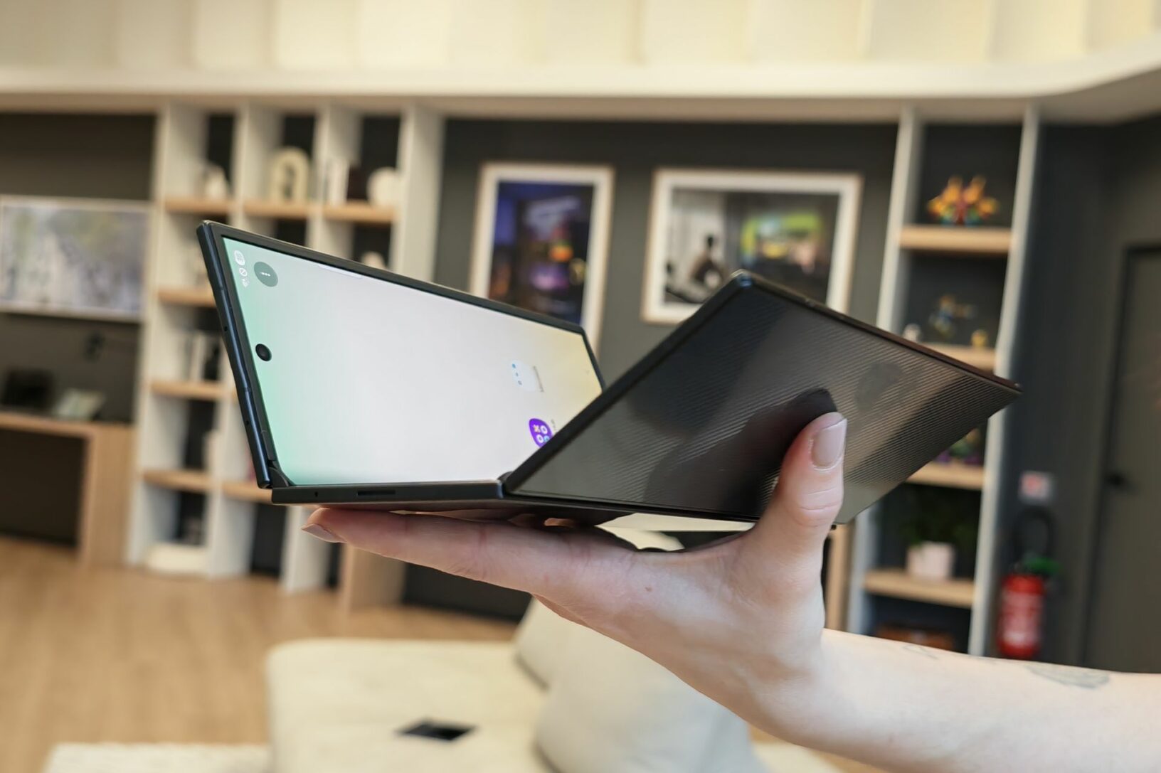 Pourquoi Samsung met-il fin aux ventes du Galaxy Z Trifold après ...