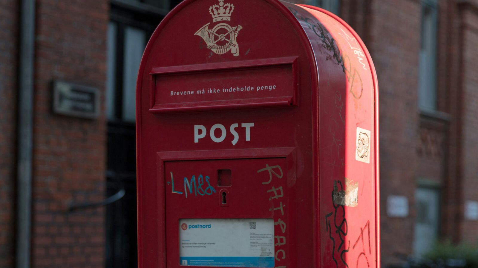 « La fin d’une tradition de 400 ans » : la Poste danoise ne distribuera ...