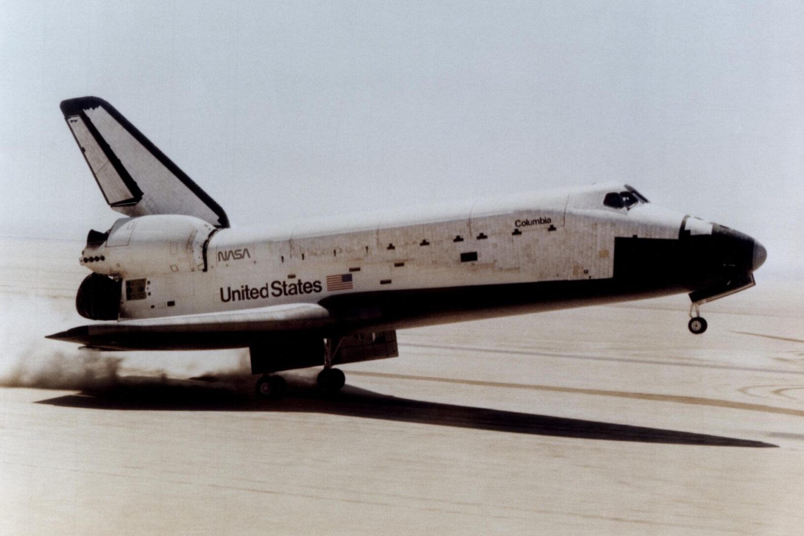 Navette spatiale : 20 ans après, le fantôme de Columbia obsède Donald ...