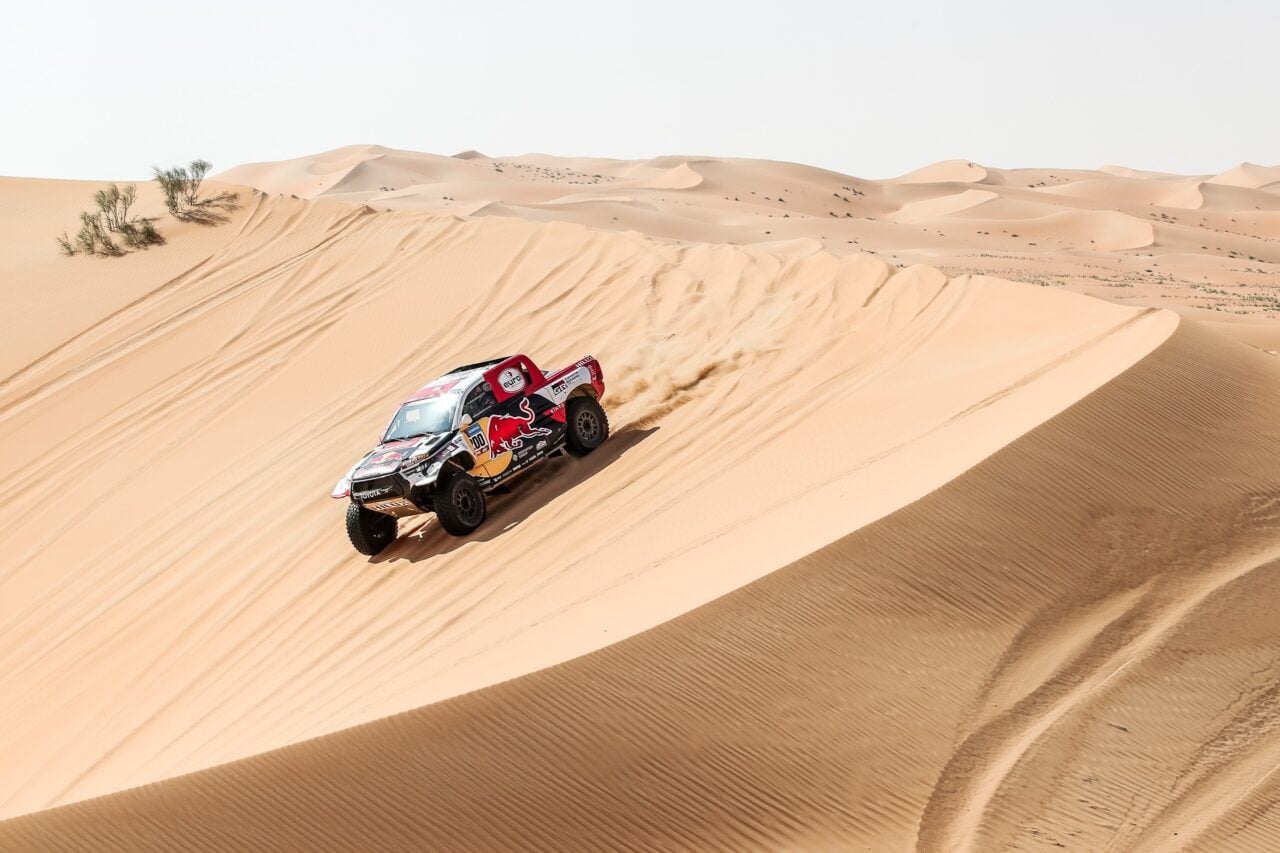 Un terrible accident évité de justesse sur le Dakar 2026 avec une ...