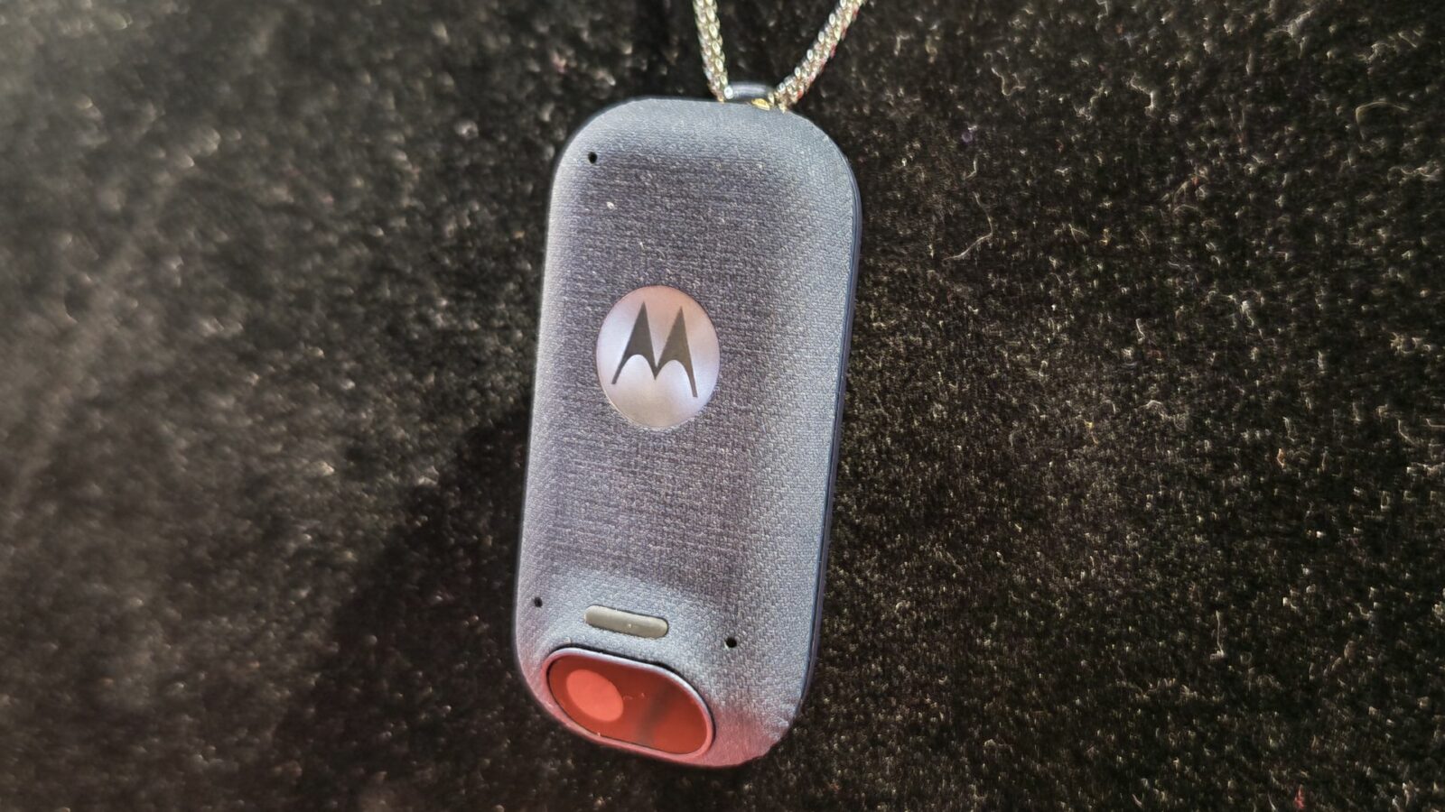 Motorola veut réinventer l’assistant IA avec ce curieux pendentif