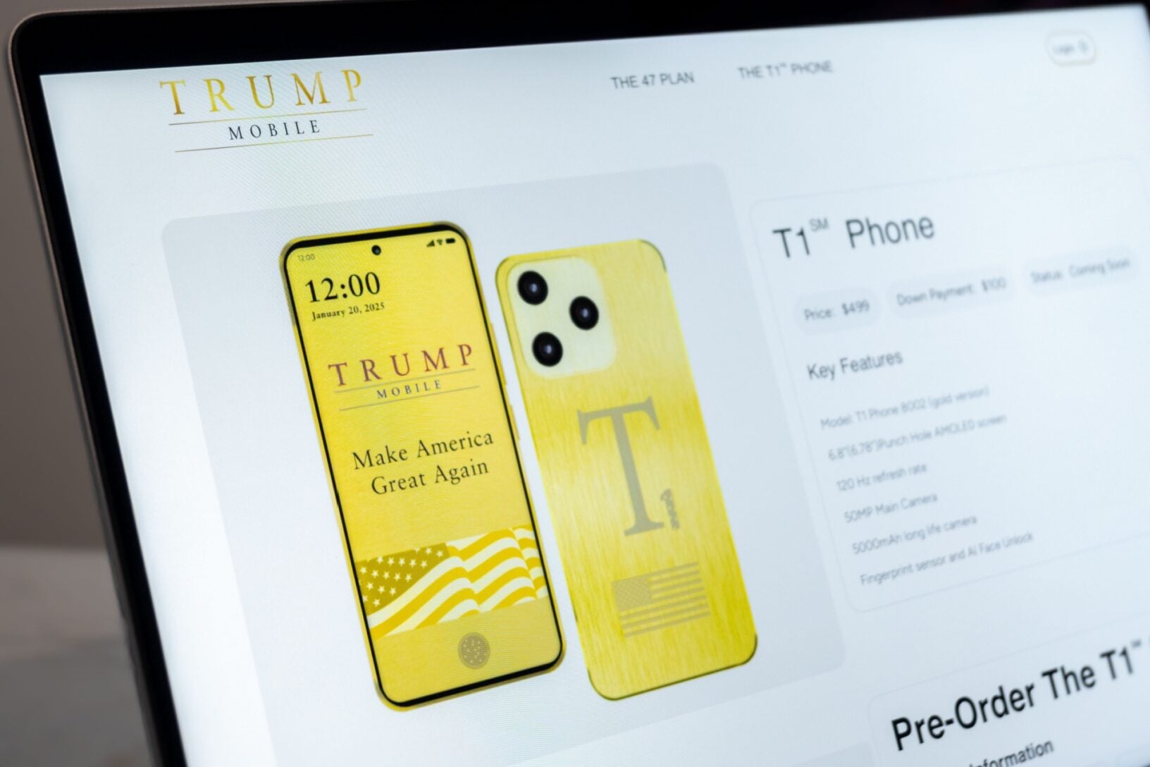 Voici le nouveau design et la nouvelle fiche technique du “Trump Phone ...
