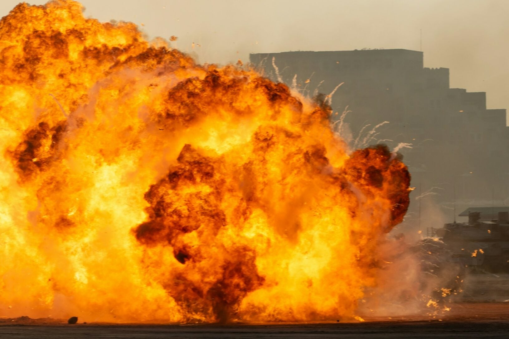 Malte : une violente explosion dans une usine de feux d’artifice fait ...